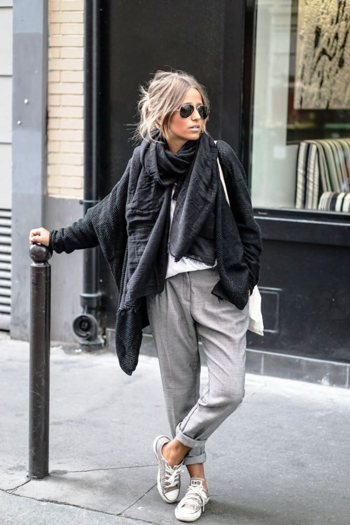 30 Women Street Style Fashion Ideas To Look Pretty