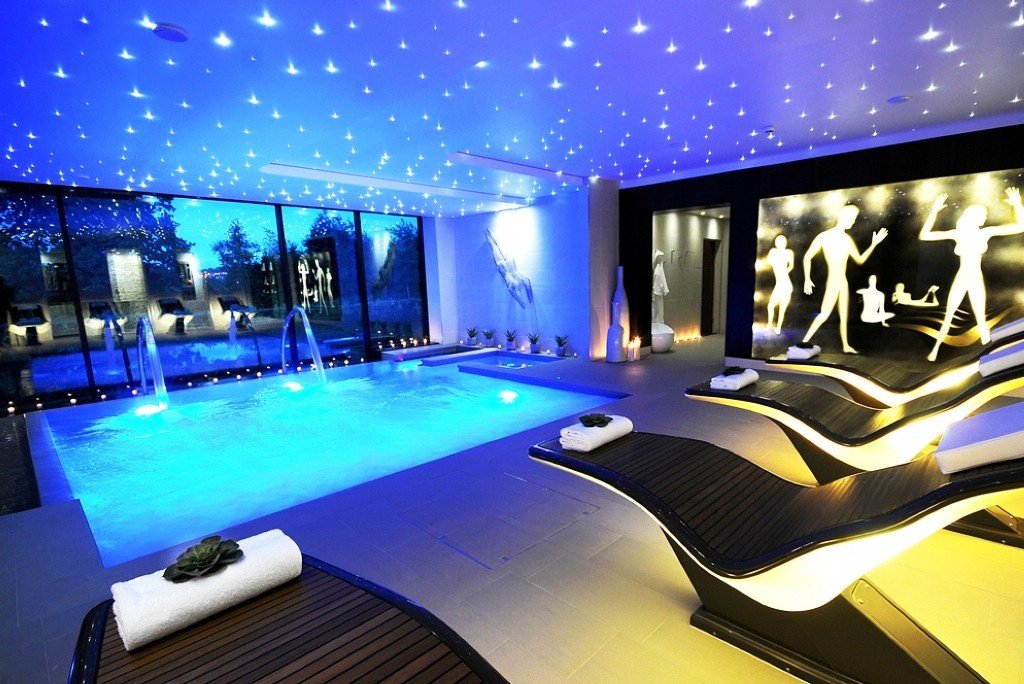 25 Stunning Indoor Swimming Pool Ideas