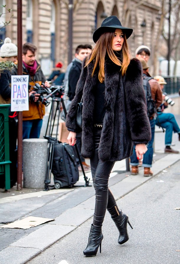 25 New Women's Street Style Collection