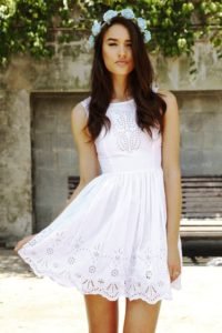 25 Stylish Eyelet Dress Outfit Ideas For Women To Try - Instaloverz