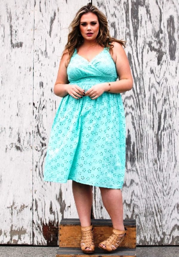 25 Stylish Eyelet Dress Outfit Ideas For Women To Try - Instaloverz