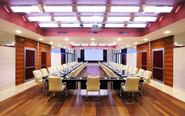 25 Stunning Conference Room Ideas To Try - Instaloverz