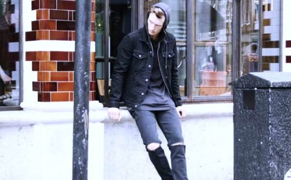 25 Trendy Ripped Jeans Outfit Ideas For Men - Instaloverz