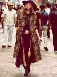 25 Boho Winter Outfits For Women To Try - Instaloverz