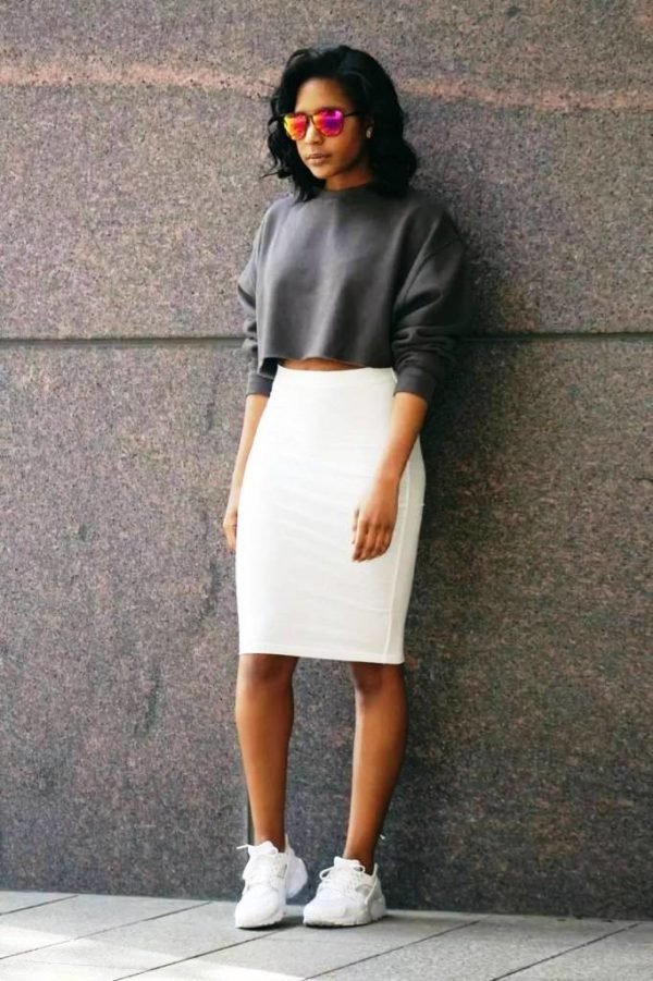 50 Amazing Sweatshirt Outfit Ideas For Women To Try - Instaloverz