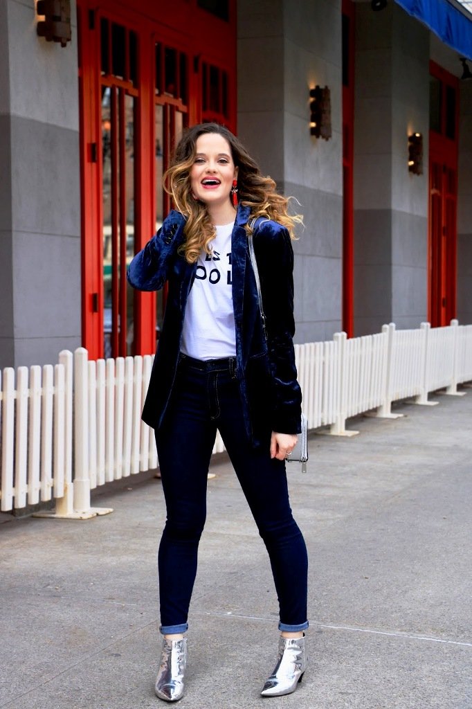 20 Stunning Velvet Outfit Ideas For You To Try - Instaloverz